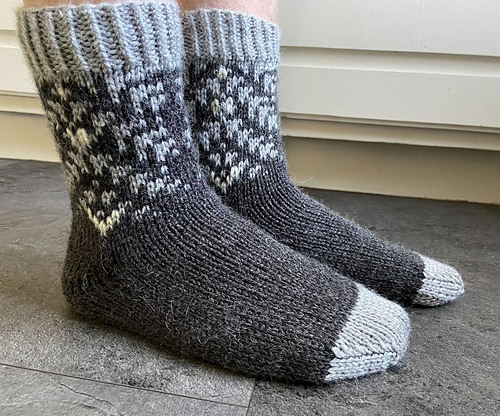 Ravelry: First Light Socks pattern by Lív Ulven