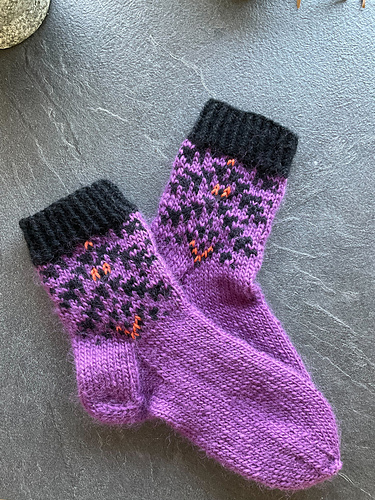 Ravelry: First Light Socks pattern by Lív Ulven