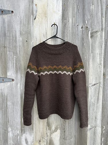 Ravelry: Colourwaves Raglan pattern by Lív Ulven