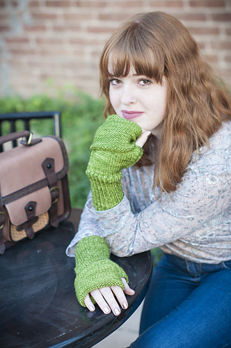 Ravelry: Downtown Fold-Down Mitts pattern by Donnie Herrington