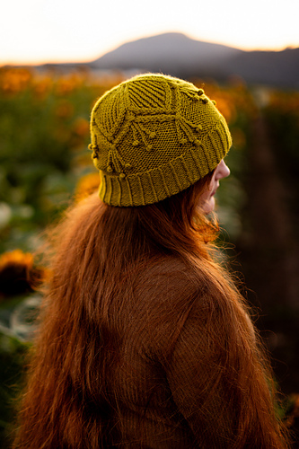 Ravelry: Snowdrop Hat pattern by Wool & Pine