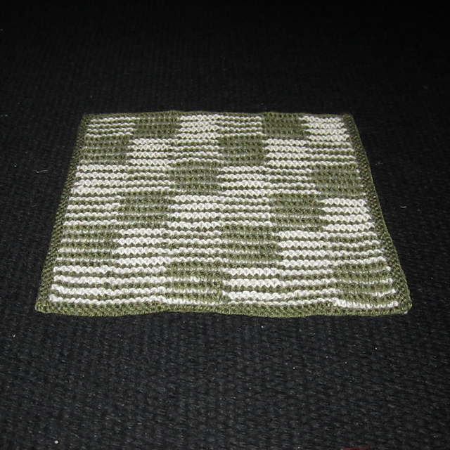 Ravelry: Illusion Three Colour Squares pattern by Steve Plummer