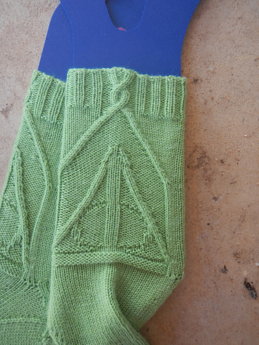 Ravelry: Peverell pattern by Heidi Nick