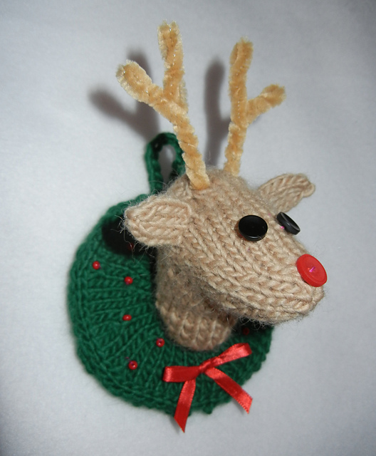 Ravelry: Christmas Reindeer pattern by Cheryl Andrews