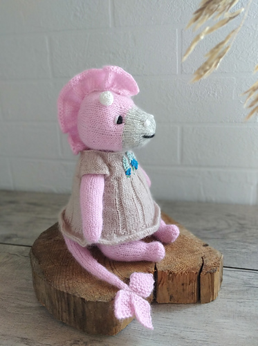 Ravelry: Little pink dragon pattern by Ola Oslopova