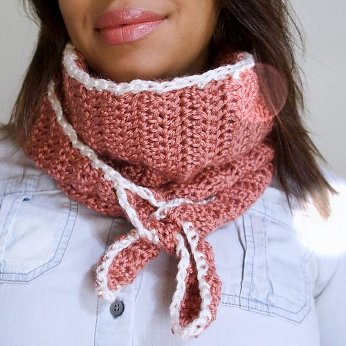 Ravelry: The Bindle Cowl pattern by Nicole Rogowski