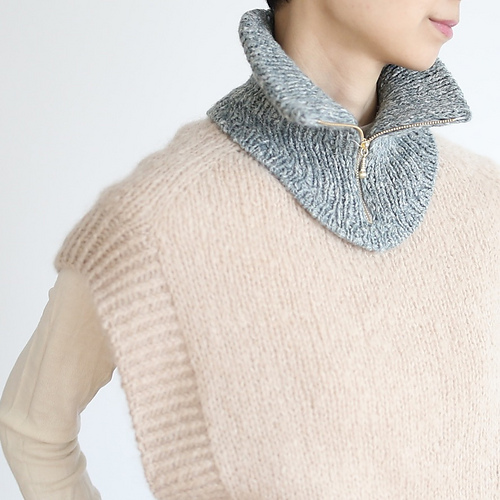 Ravelry: Zippered Rib Collar pattern by Rui Yamamuro