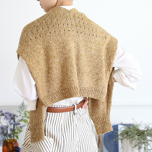Ravelry: Vence Sweater pattern by Rui Yamamuro