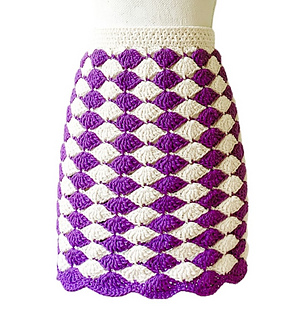 Ravelry: Scallop Hem Shell Skirt pattern by Yuki Dougherty