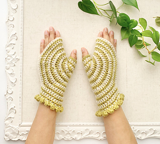 Ravelry: Hexi Mittens Bubble Edging pattern by Yuki Dougherty