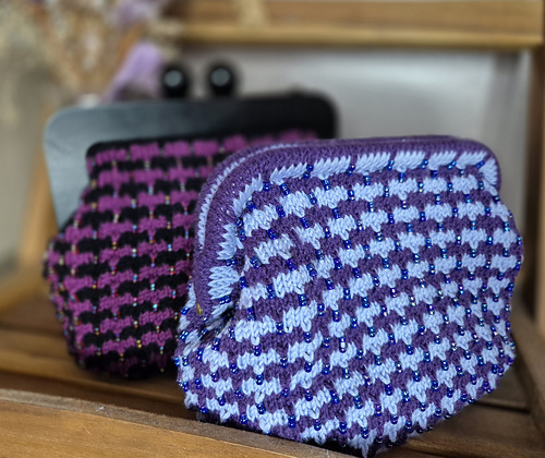 Ravelry: Sparkle Clutch pattern by Anniken Allis