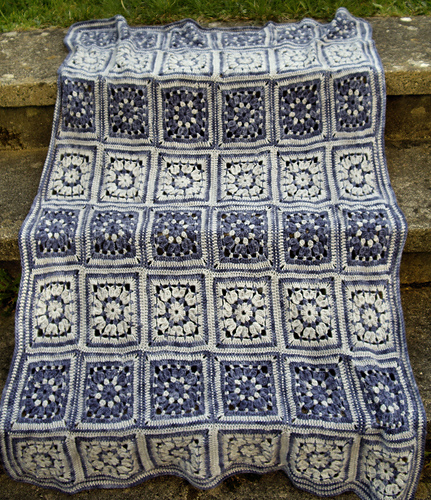 Ravelry: Flower Square Blanket pattern by Anniken Allis
