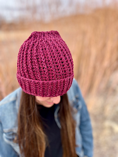 Ravelry: Cranberry Sangria Beanie pattern by Yarn Citizen Design Team