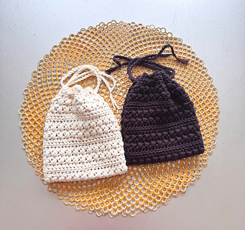 Ravelry: Simple Drawstring Pouch pattern by Rose Obom