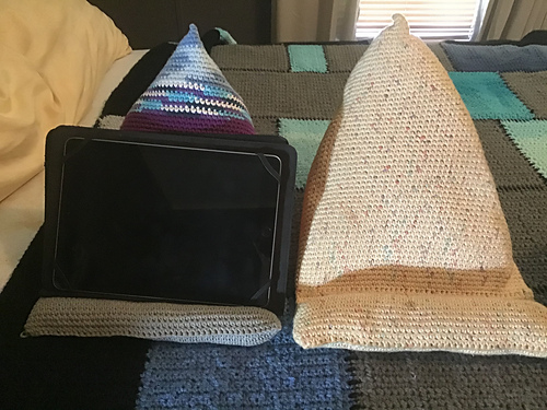 Ravelry: Tablet Stand pattern by Ashley Burton