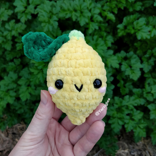Ravelry: Tiny Lemon pattern by Yuna Fadeeva
