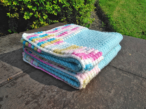 Ravelry: Le Ciel Bleu Blanket pattern by Chantal Barnett