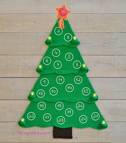 Ravelry: Advent CALendar: day 1 pattern by Yarnplaza.com