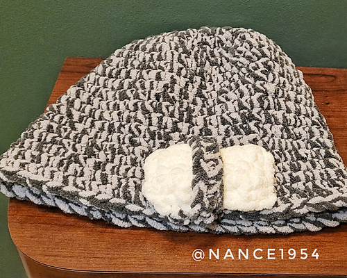 Ravelry: Buckle Up Beanie pattern by Charlotte Whaley