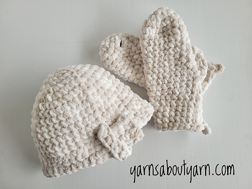 Ravelry: Buckle Up Beanie pattern by Charlotte Whaley