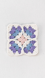 Ravelry: Violets Granny Square pattern by Daisy Y.