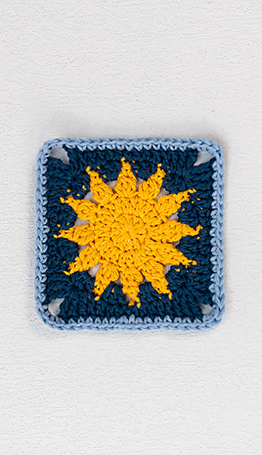Ravelry: Sun Granny Square pattern by Daisy Y.
