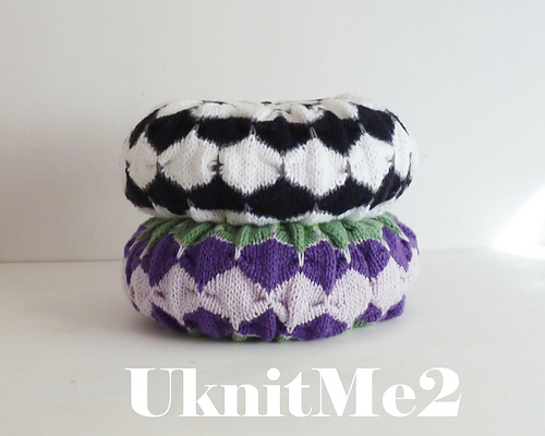 Ravelry: Pillow Pinwheel Round Cushion pattern by U Knit Me 2