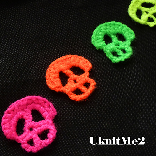 Ravelry: Applique Skull pattern by U Knit Me 2