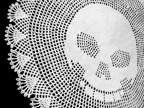 Ravelry: Skull Doily pattern by Anna Vorfluseva