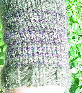 Ravelry: Newbie Colorwork Fingerless Mitts pattern by Zortified