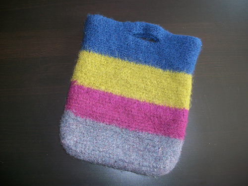 Ravelry: Around Town Felted Bag (knit) pattern by Lion Brand Yarn