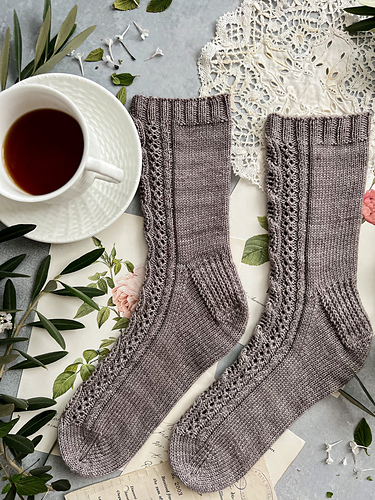 Ravelry: A Good Grovel Socks pattern by Lauren Rad
