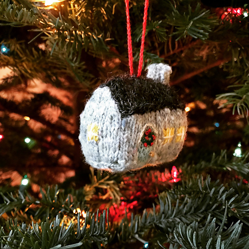 Ravelry: Knitted Miniature House pattern by Sangmi Lee