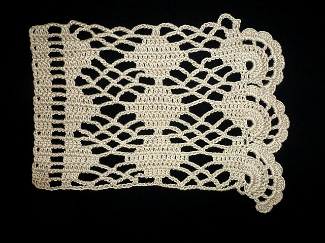 Ravelry: Wide Banda Lace pattern by A.M.