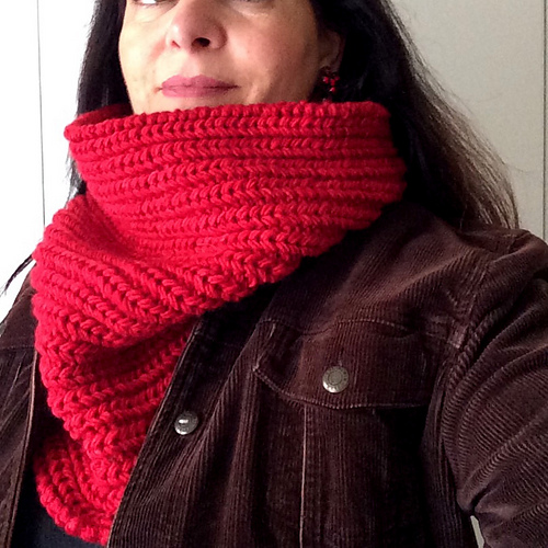 Ravelry: Easy Big Cowl pattern by Angela Juergens