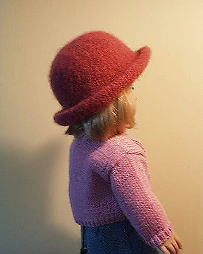 Ravelry: Felted Hat for 18-inch doll pattern by Ceci Riehl