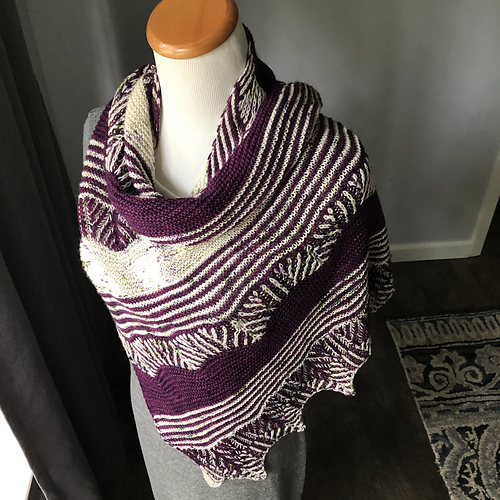 Ravelry: Plumed pattern by Lesley Anne Robinson