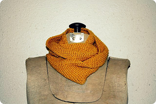 Ravelry: Shauna Cowl pattern by Robyn Devine