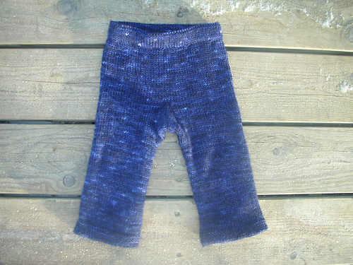 Ravelry: Adorabubble Baby Britches pattern by Melanie Hoffman