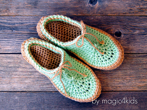 Ravelry: Women clogs pattern by Adriana M.