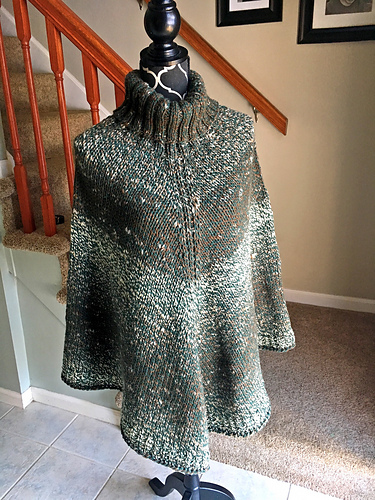 Ravelry: Minjia Poncho pattern by Martina Sommer