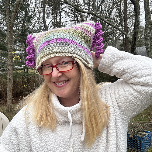 Ravelry: The Funky Hat pattern by Kris Stone