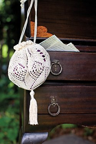 Ravelry: Fairfax Reticule pattern by Anne Carroll Gilmour