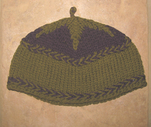 Ravelry: Chunky Star-Top Cap pattern by Anne Carroll Gilmour