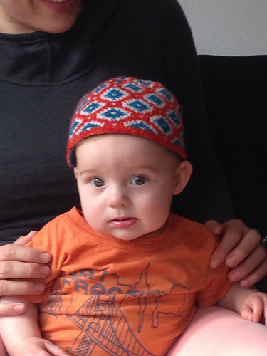 Ravelry: Reverb Reversible Baby Hat pattern by Aaron Griswold