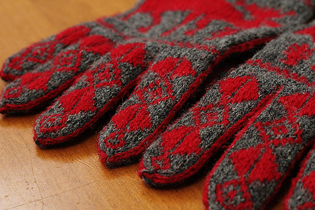 Ravelry: ahickman's Moose Gloves