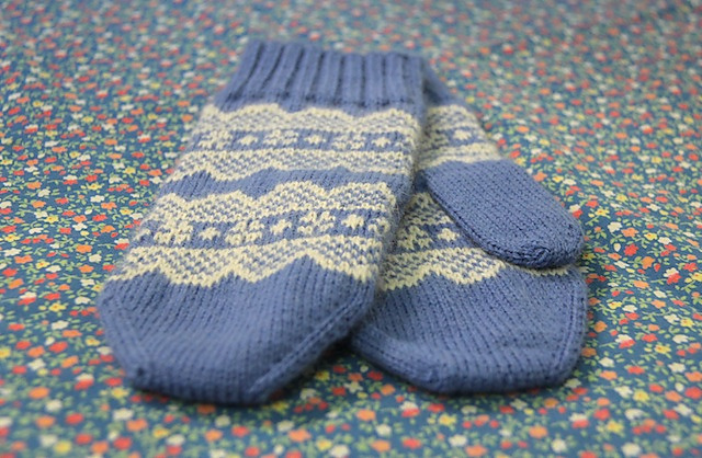Ravelry: ahickman's Jacq's Wedding Mittens