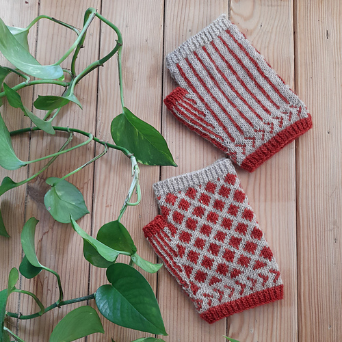 Ravelry: Romvos Mitts pattern by The Athenian Maker