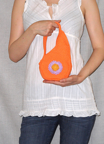 Ravelry: Teardrop Bag - with flat handles and sunflower pattern by ...