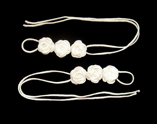 Ravelry: Rose Cuffs pattern by Aimarro Patterns